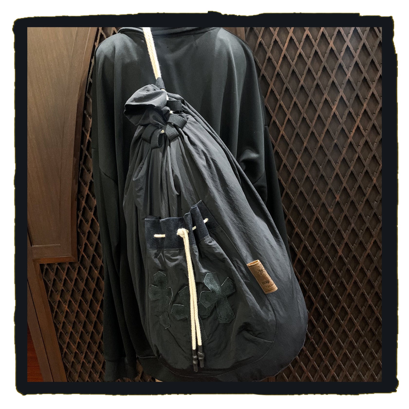 43-bp001a kangaroo sport backpack – deep anger